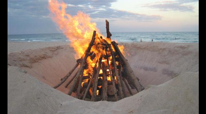 Lake Worth Beach Bonfire | South Florida Finds