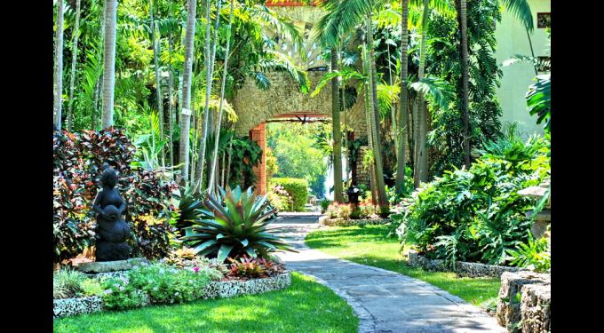 The Kampong | South Florida Finds